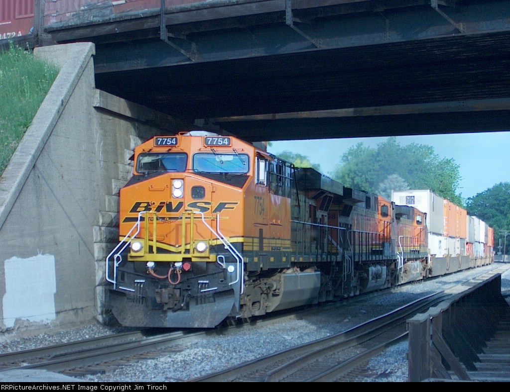 BNSF 7754